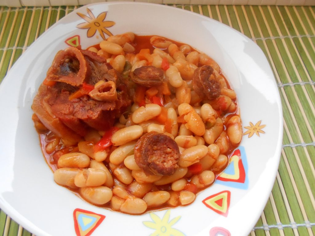 695° receta: ALUBIAS CON JAMON Y CHORIZO — MAYTE EN LA COCINA
