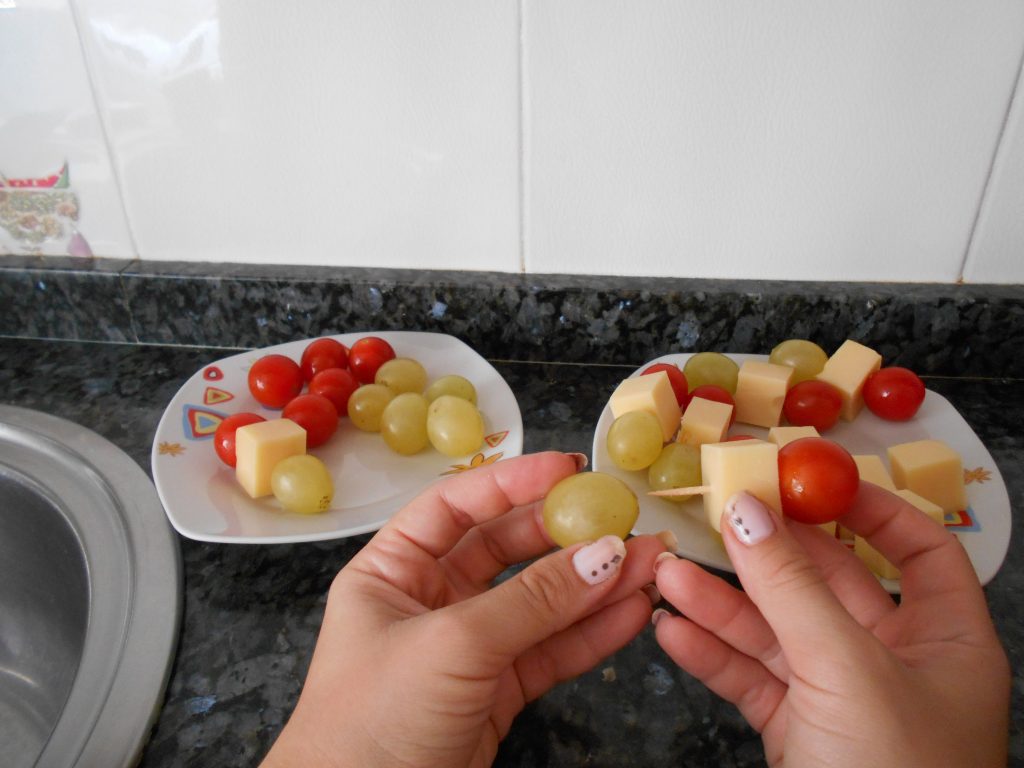 746° receta: PINCHOS DE UVA Y QUESO — MAYTE EN LA COCINA