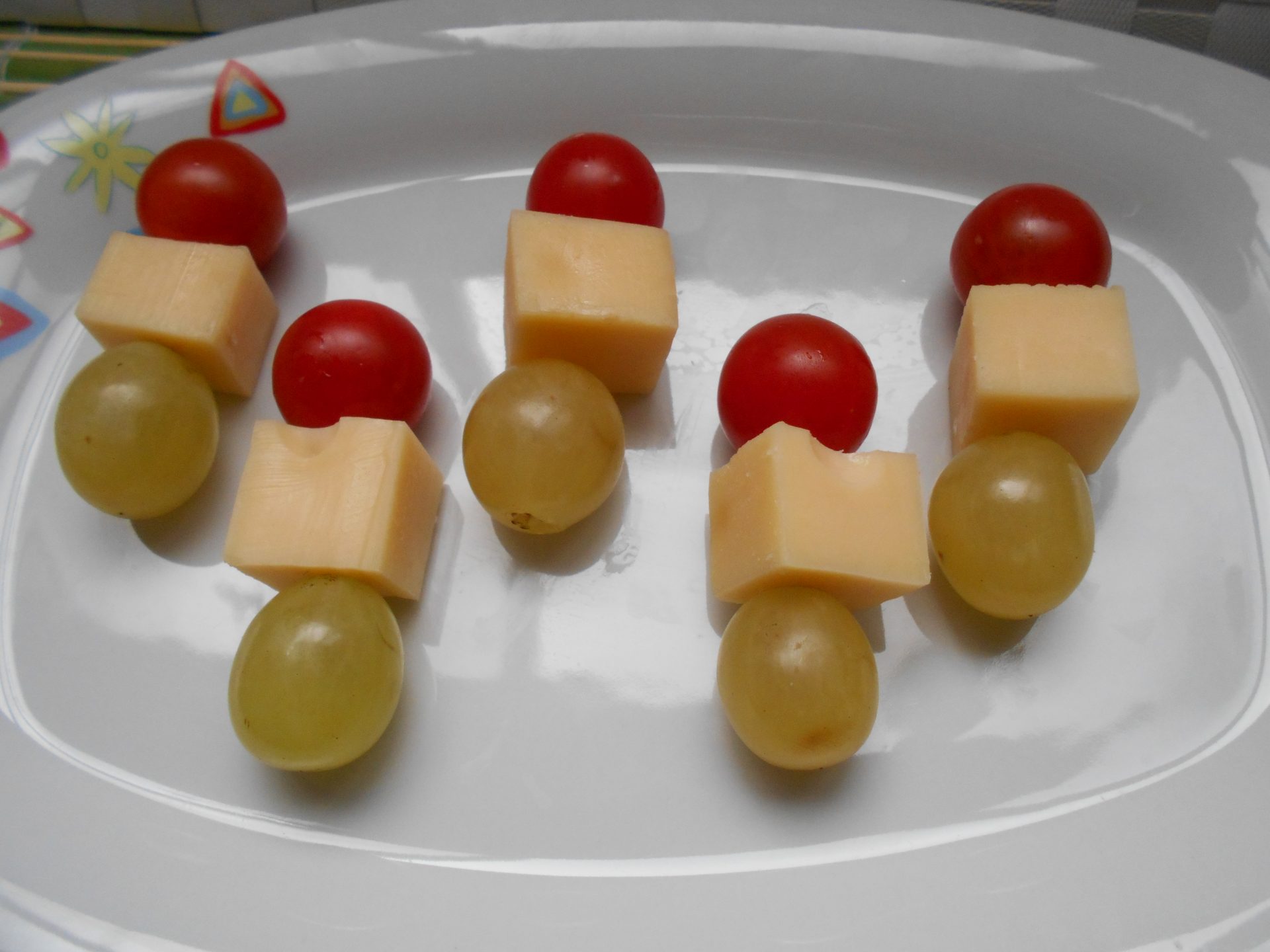 746° receta: PINCHOS DE UVA Y QUESO — MAYTE EN LA COCINA