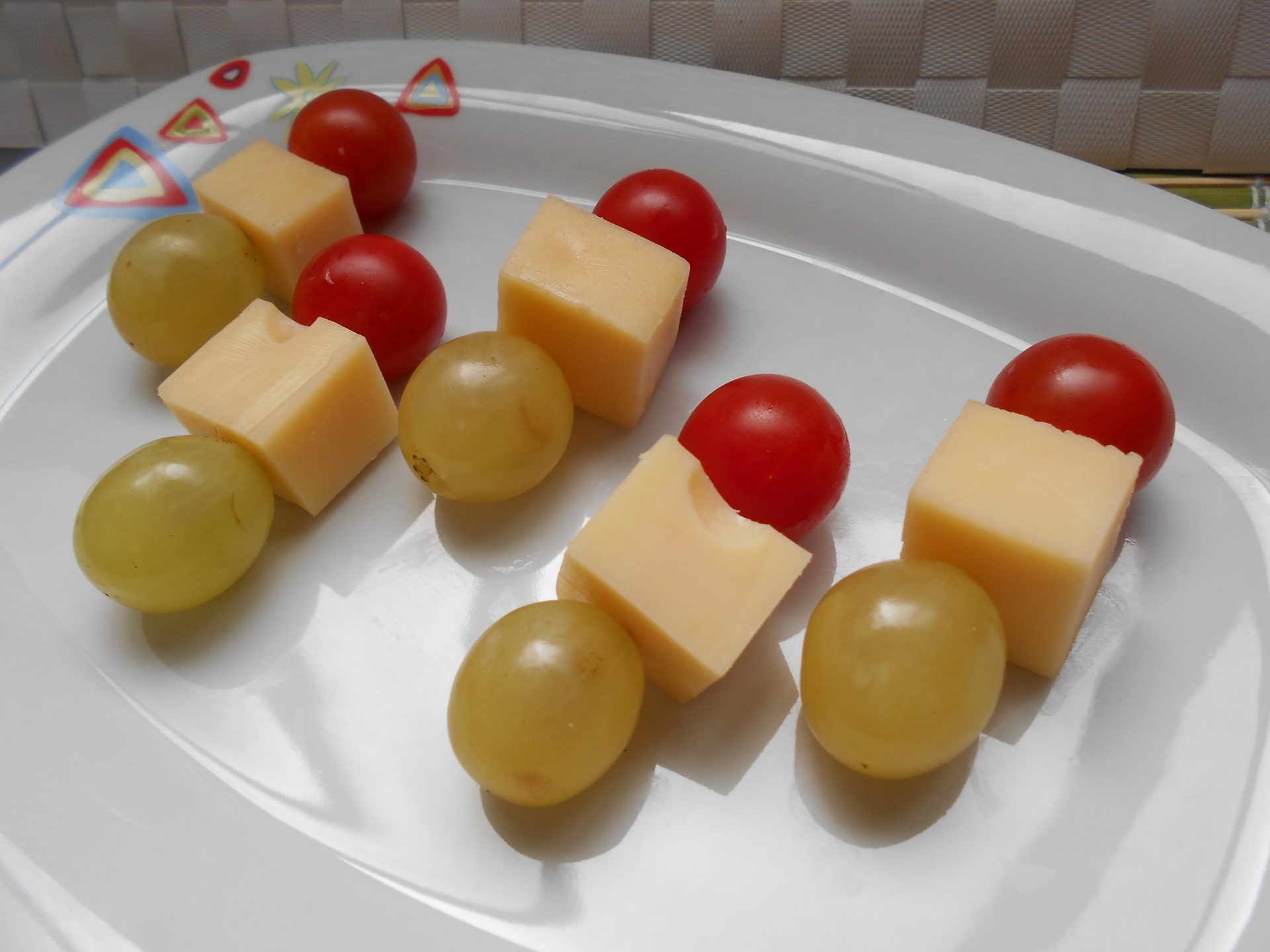 746° receta: PINCHOS DE UVA Y QUESO — MAYTE EN LA COCINA