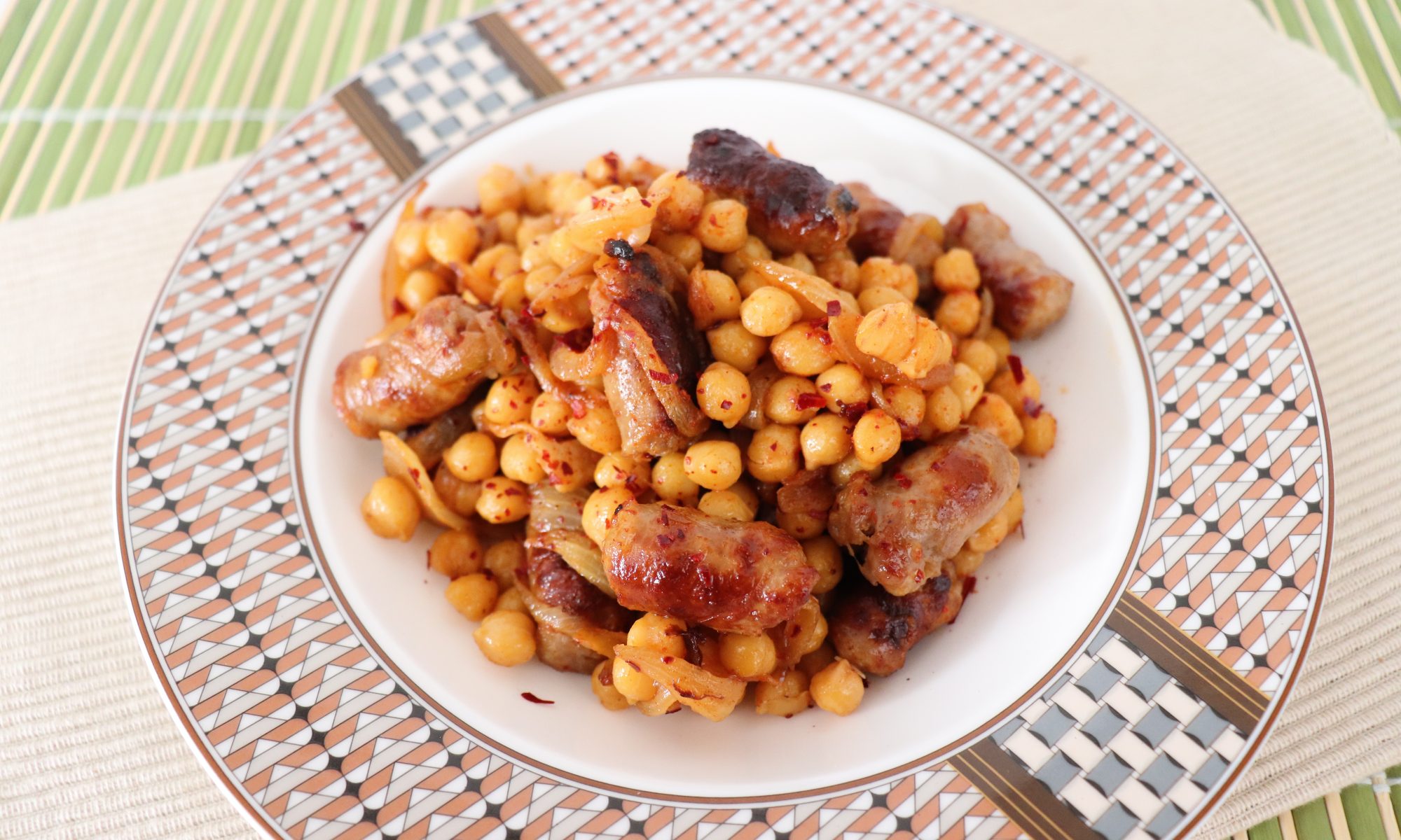 833° receta: GARBANZOS SALTEADOS CON SALCHICHAS — MAYTE EN LA COCINA